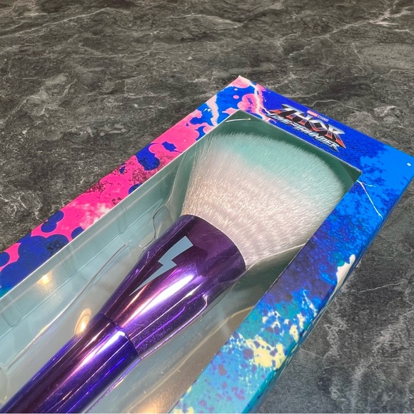 Marvel | Makeup | Thor Love And Thunder X Ulta Beauty Nwt Powder Brush Marvel Studios | Poshmark